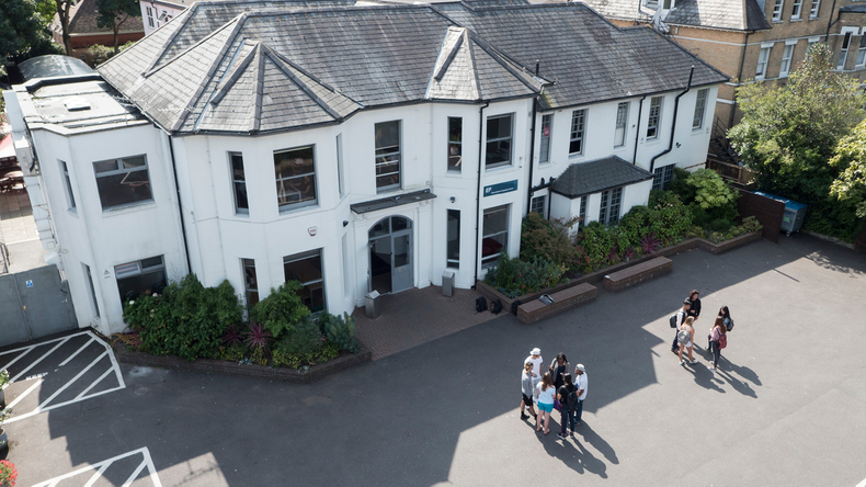 EF International Language Center Bournemouth | Payez moins