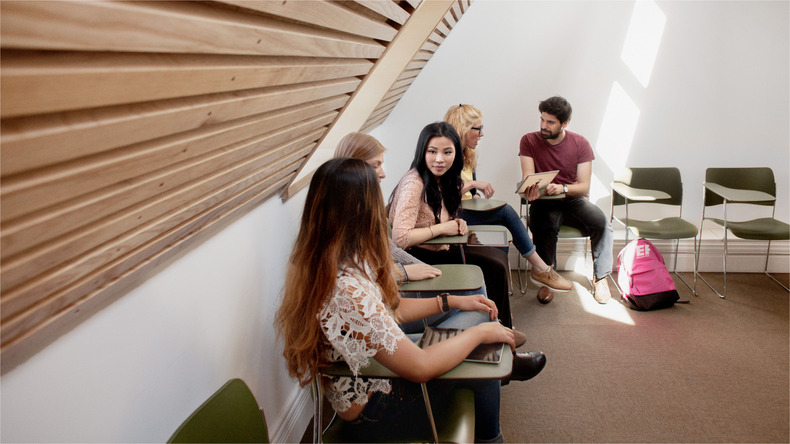 EF International Language Center, Cambridge | Paga Menos