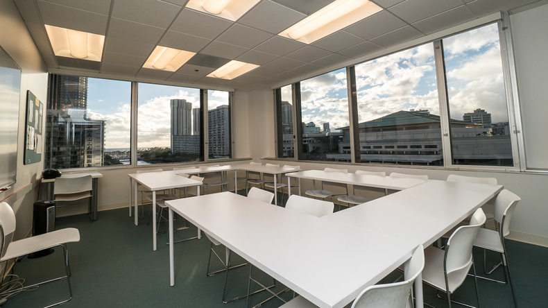 EF International Language Center, Honolulu | Paga Menos