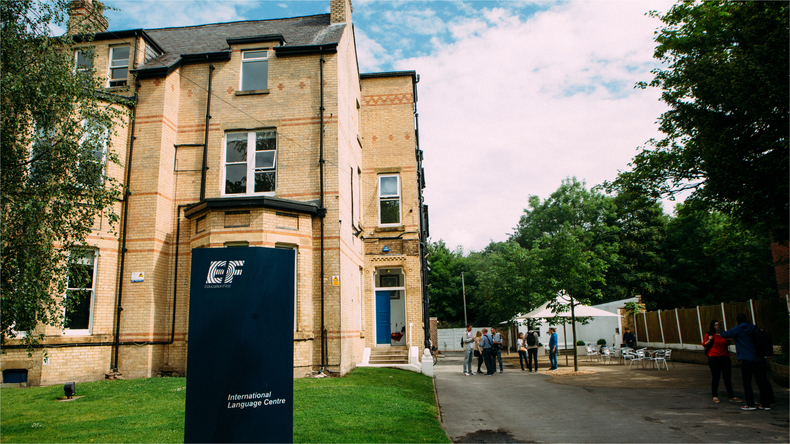 EF International Language Center, Manchester | Paga Menos