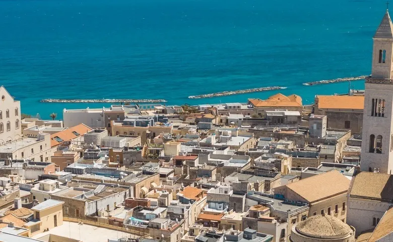 TOP Italienisch Sprachschulen in Bari: Italienischkurs Sprachreise