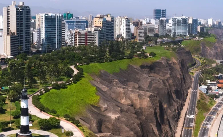 Scuole di lingua a Lima: Corsi di spagnolo e viaggi studio