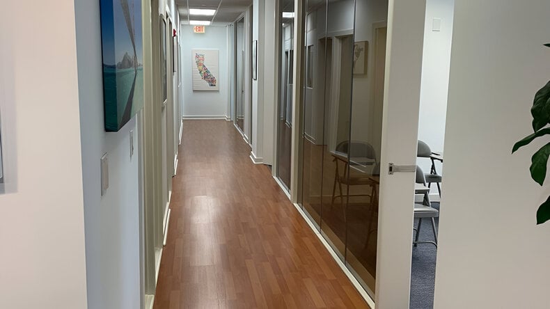 American English Center Miami Beach USA | Pay Less