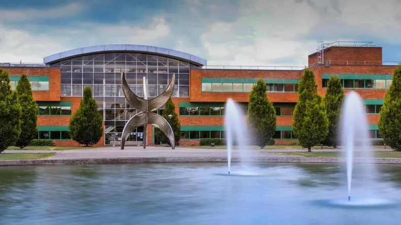 Apollo Junior Centre, Limerick - Irlanda | Paga Menos