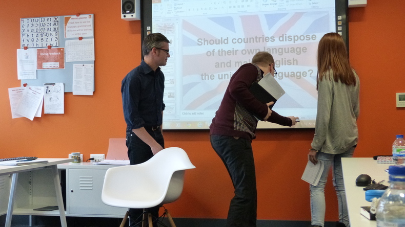 EC English Manchester English School UK | Pay Less