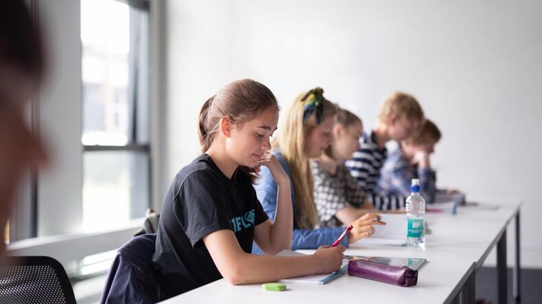 EF International Language Center Oxford UK | Pay Less