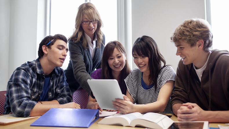 EF International Language Center Toronto | Pay Less