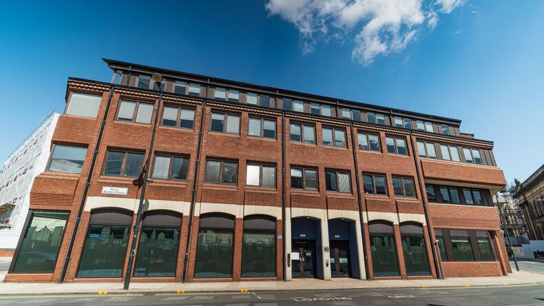 English Path Leeds English School UK | Pay Less