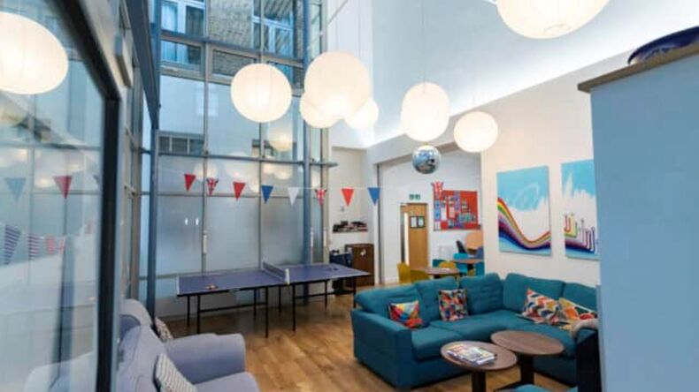 GG Colleges Summer Centre - Kensington Park School London | Zahle weniger