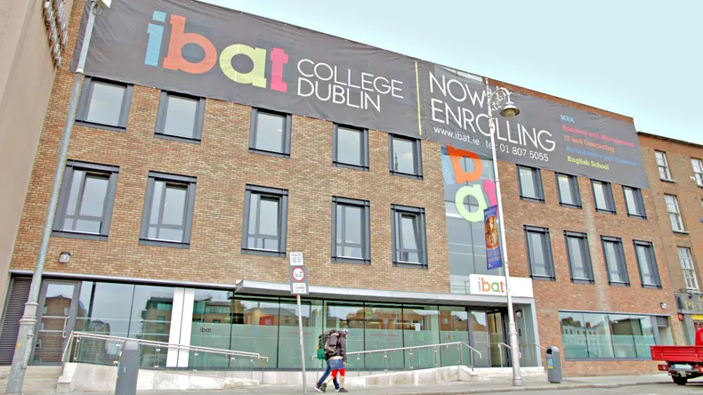 IBAT College Dublin English School Ireland | Pay Less