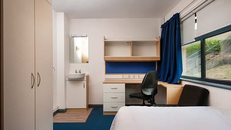 Oxford International Education Junior Centre | Pay Less