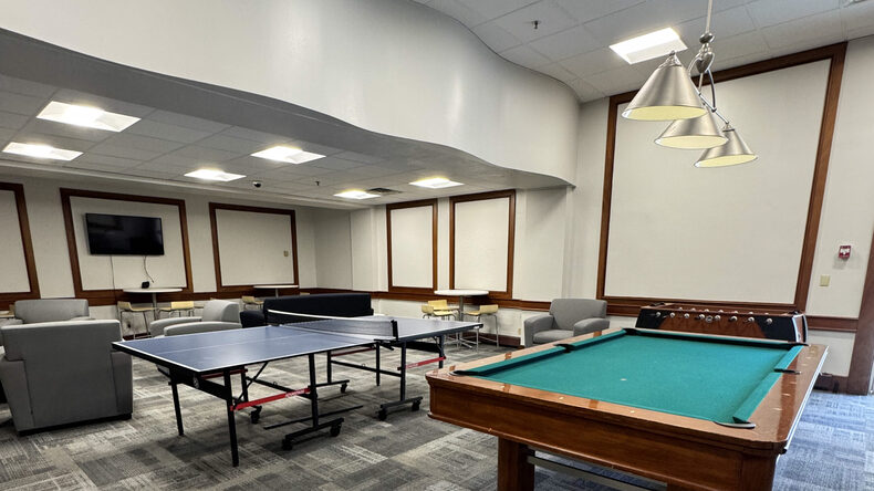 Oxford Spires Junior Centre - Boston University | Paga di Meno