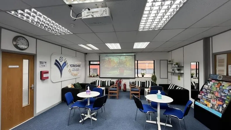 Yorkshire College Leeds English School UK | Pay Less