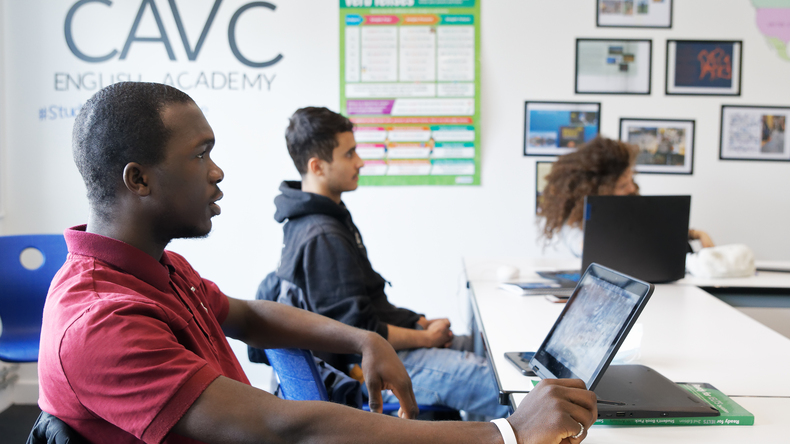 CAVC English Academy Cardiff Wales | Betala mindre